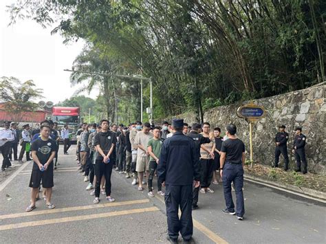 မြန်မာနိုင်ငံအတွင်း တရားမဝင်ဝင်ရောက်၍ ဖမ်းဆီးရမိထားသည့် တရုတ်နိုင်ငံသား