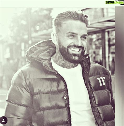 Aaron Chalmers Instagram Always Good To Have A Smile On Your Face 😁 Gethu Cinema