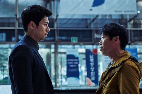 Photos Added New Hyeon Bin And Yoo Hae Jin Stills For The Upcoming Korean Movie Confidential