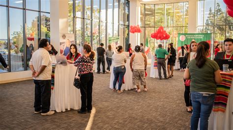 Free Consultas Giving Back With Alexandra Lozano