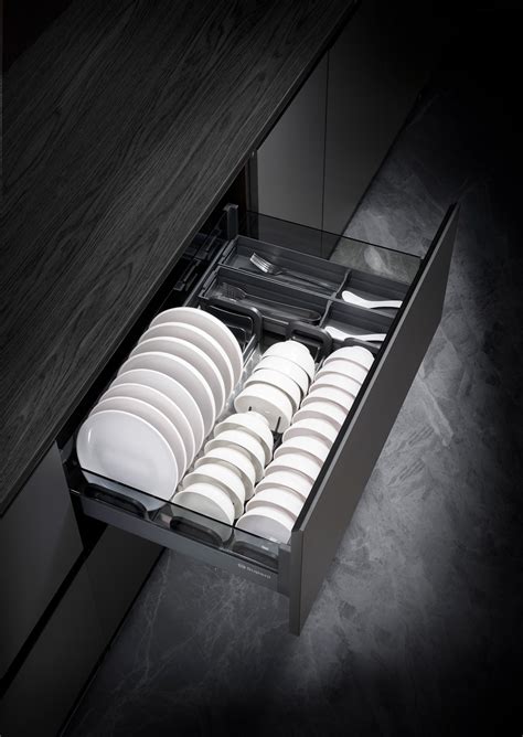 Шилэн ханатай аяга таваг хатаагч