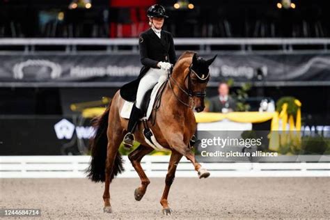 114 Simone Pearce Photos And High Res Pictures Getty Images