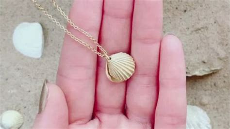 Takılarda Kumsal Esintisi