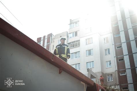 Аварійно рятувальні роботи у Святошинському районі Києва завершили ФОТО