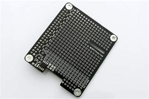 HAT do Raspberry Pi przekaźniki sterowniki silników i FORBOT