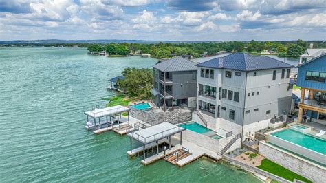 Lake Houses For Sale In Texas River Homes The Lakefront Group