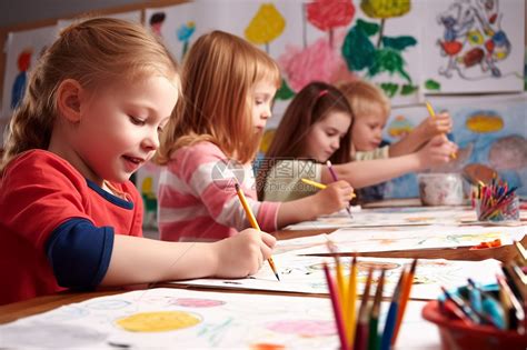 儿童绘画班高清图片下载 正版图片600129604 摄图网