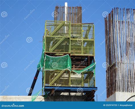 Installation Of Temporary Scaffolding For The Construction Of Tall Concrete Structures