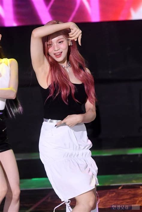 포토 비비지 엄지 얼마나 더 예뻐질거야~ 네이트 뉴스