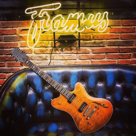 Framus Guitars Acoustic Electric Amber Tech