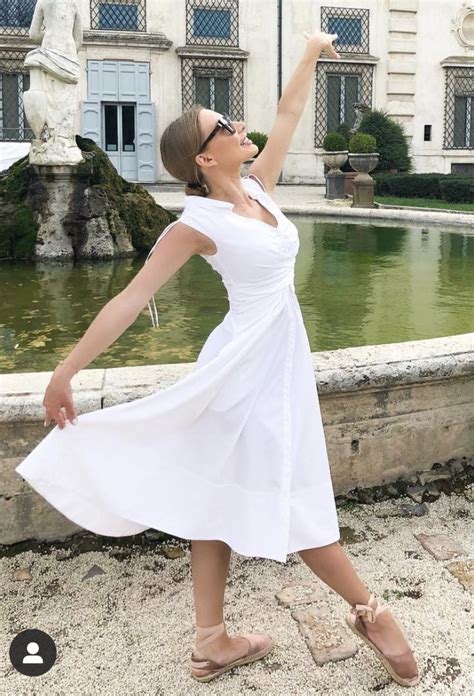 Elegant Feminine Seductive Style Elegant Style Spring Outfits Classy