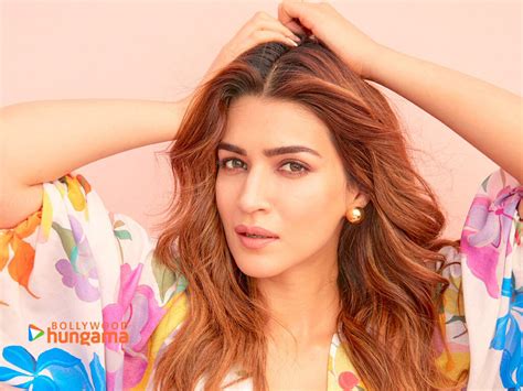Kriti Sanon Wallpapers Kriti Sanon 2 198 Bollywood Hungama