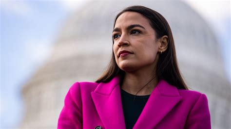 Aoc Says Feinstein Should Resign Wont Primary Gillibrand In 2024