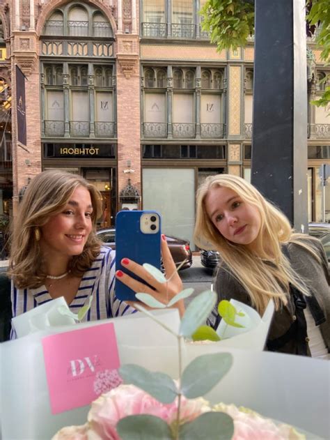 Pin By Ida Mathilde Nebel On Kamerarulle Fashion Academic Dress Dress