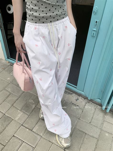 포레스트미스트 리본 자수 패턴 드로스트링 밴딩 와이드 캐주얼 팬츠