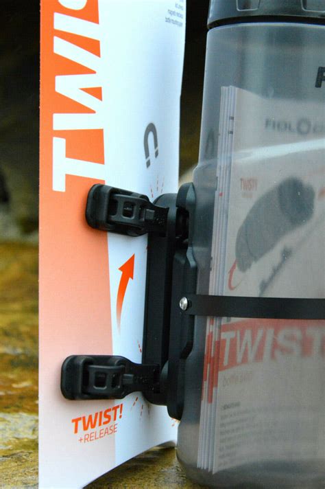 Fidlock Twist Bottle Ml Uni Base Magnet Mechanical Bottle Mounting Incl Bottle Black S