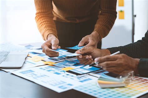 크리에이티브 웹 그래픽 디자이너 테스터 팀 계획 웹 사이트 Ui Xi 앱 모바일 응용 프로그램 개발 템플릿 레이아웃 와이어프레임 개발 프로세스 프로그램 사용자 경험 개념의