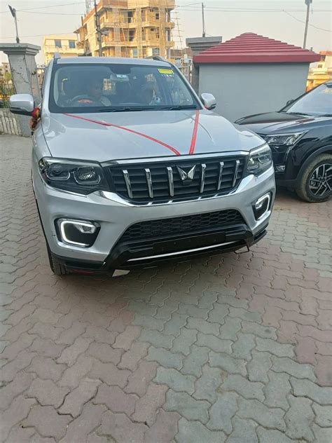 Black Abs Mahindra Scorpio New Model Front Diffuser At ₹ 5500piece In