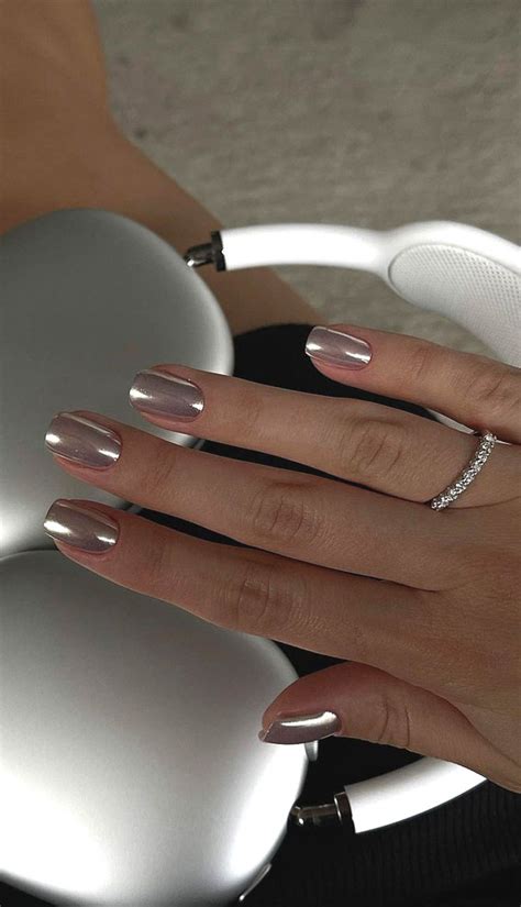 40 Expressive Fall Nail Art Designs To Flaunt Metal Inspired Short Nails