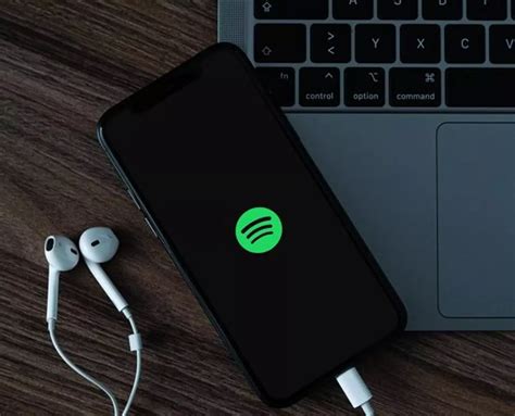 Prince Harry And Meghan Markle Call Out Spotify Over Joe Rogan Podcast