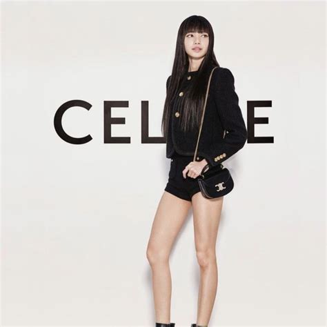 Lisa Selca ♡ 리사 Save Follow 🎧