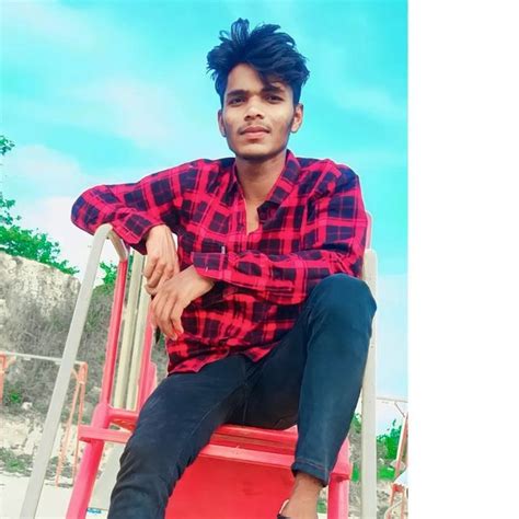 मे 𝚂 𝚑 𝚞 Locoo Poco • Threads Say More