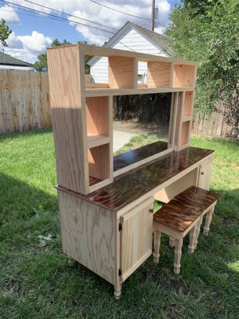Wooden Pallet Vanity Makeup Ideas How To Make Diy