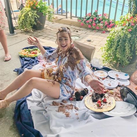 Mary Mouser Sexy 8 Photos Thefappening