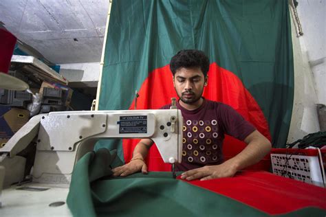 Bangladesh December 09 2017 Md Rashed Alam A Young Tailor Spends A