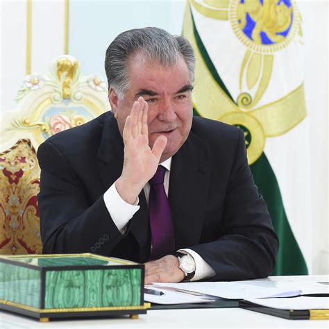 Рахмон дал сиротам Согда бесценный совет