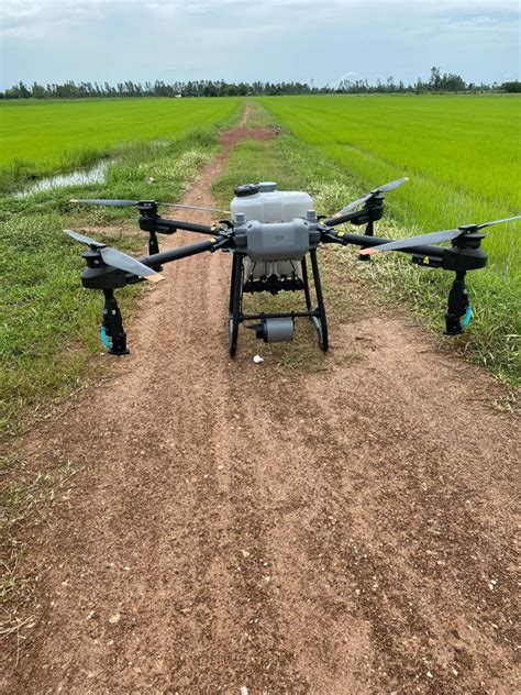 ขอแต่ง โดรนพ่นยา โดรนเกษตร ประเทศไทย โดย เฮียเบิ้ลบินโดรน