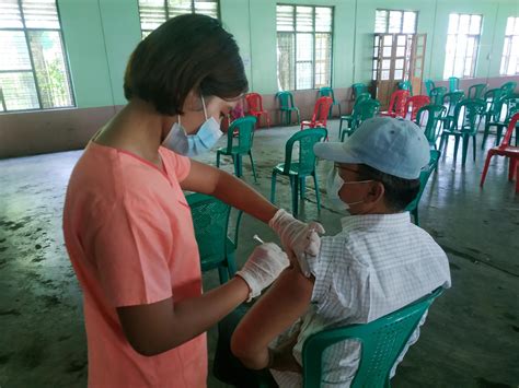 ဟင်္သာတမြို့နယ်တွင် ကျောင်းသား၊ ကျောင်းသူများနှင့် ဒေသခံပြည်သူများအား