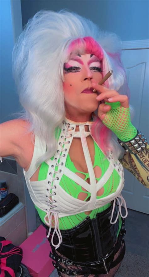 Neon Night Pics XHamster