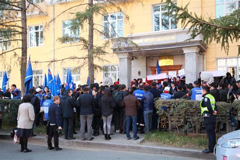 Х Амгаланбаатар Иргэдийнхээ халаасыг сэгсэрсэн 2020 оны төсвийн хуульд Ерөнхийлөгч хориг тавих