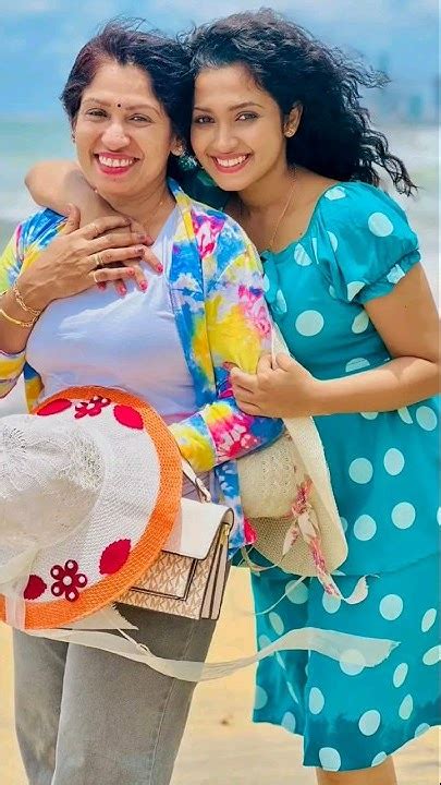 අභිගේ අම්මගේ උපන්දින ශුට්😍🥰එක අක්කා නංගි වගේ ඉන්න ඒ දෙන්නා ️ Harshianjumala Mother Birthday