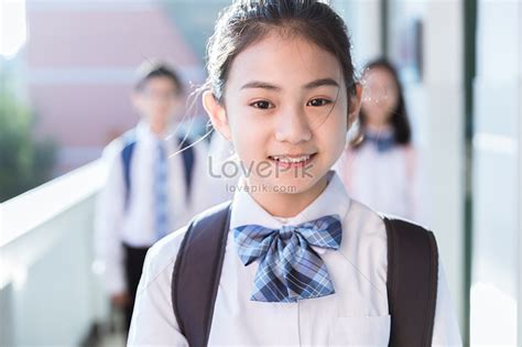 젊은 학생 이미지 사진 무료 다운로드 Lovepik