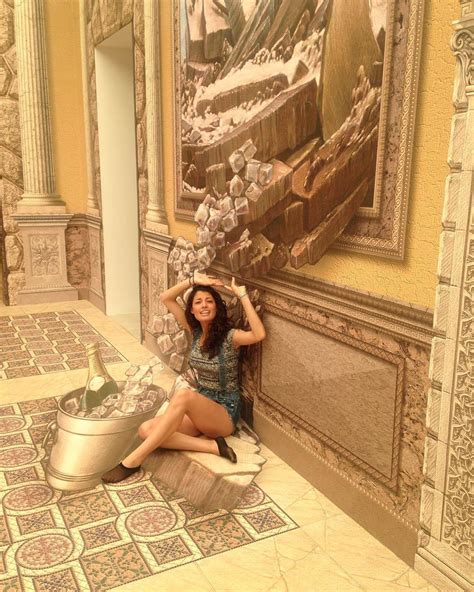 Montserrat Curiss Feet