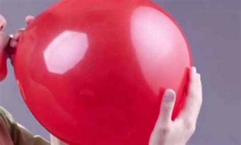 Quería Sep Poner A Niños A Inflar Y Reventar Globos En Regreso A Clases
