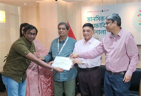 Md Abul Bashar On Linkedin Accepting The Certificate From Prothom Alo Editor Matiur Rahman Dr