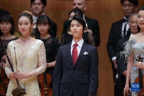 羽生结弦出席中日邦交正常化50周年纪念活动 将继续挑战四周半跳 羽生结弦出席中日邦交庆典秀中文 日本 东京