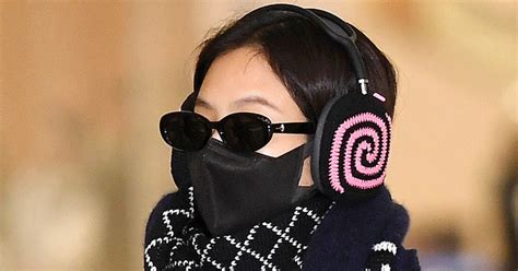 블랙핑크 제니 ‘헤드폰인 듯 귀마개인 듯[포토엔hd]