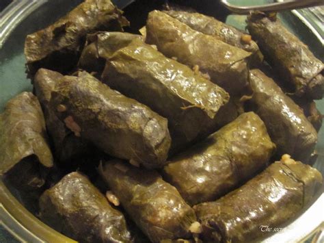 The Secret With Love Постни лозови сарми с орехи