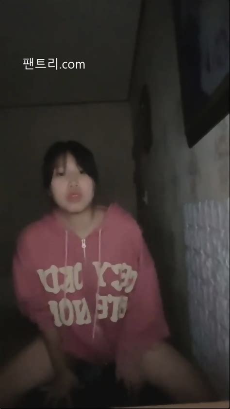 20센치 투명딜도 팬트리 국산야동 한국야동 최신야동 무료야동 무료입장 Eporner