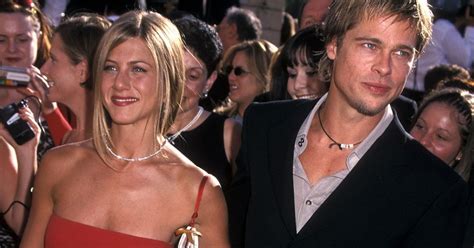 ჯენიფერ ენისტონისა და ბრედ პიტის ფოტოები სხვადასხვა დროის წითელი ხალიჩებიდან Vogue ტაბულა