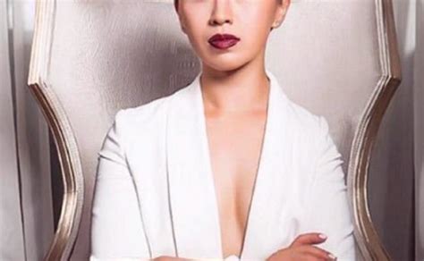 Н Цэлмүүн Аав маань өнөөдөр ажлаа албан ёсоор надад шилжүүлж байна