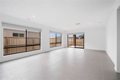 3 Spree Place Lara Vic 3212 House For Rent 550 Domain