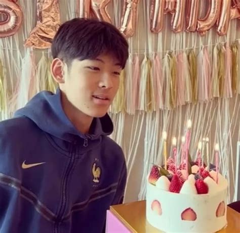 언제 이렇게 컸냐 안경 벗고 훈남으로 폭풍 성장한 장신영 아들 놀라운 근황