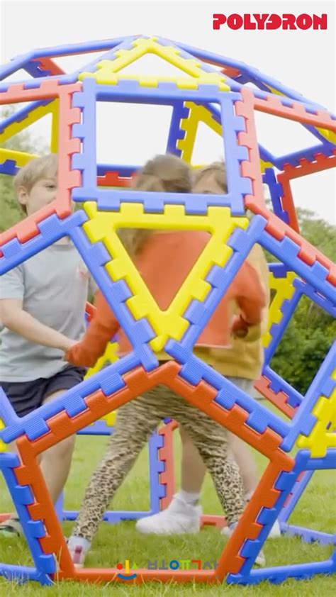 보육사 영아 기본생활습관 형성 그림책 시리즈 중 는 아이가 유치원 하루 일과 속에서 스스로 정리하는 모습을 통해 자연스럽게 정리 습관을 익히도록 도와주는 그림책입니다