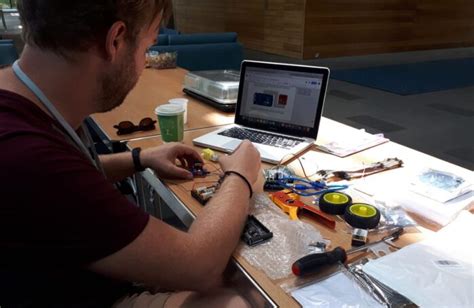 Stem Education And The Internet Of Things Iot Pointyhalo