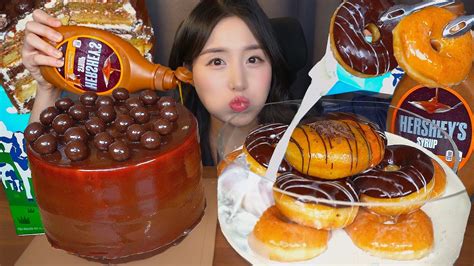 극강의 달달구리🍩 뚜레쥬르 초콜릿 케이크 And 크리스피크림 도넛 우유 부먹 먹방 Asmr 디저트ㅣdessert Chocolate Cake Donut Mukbang Youtube